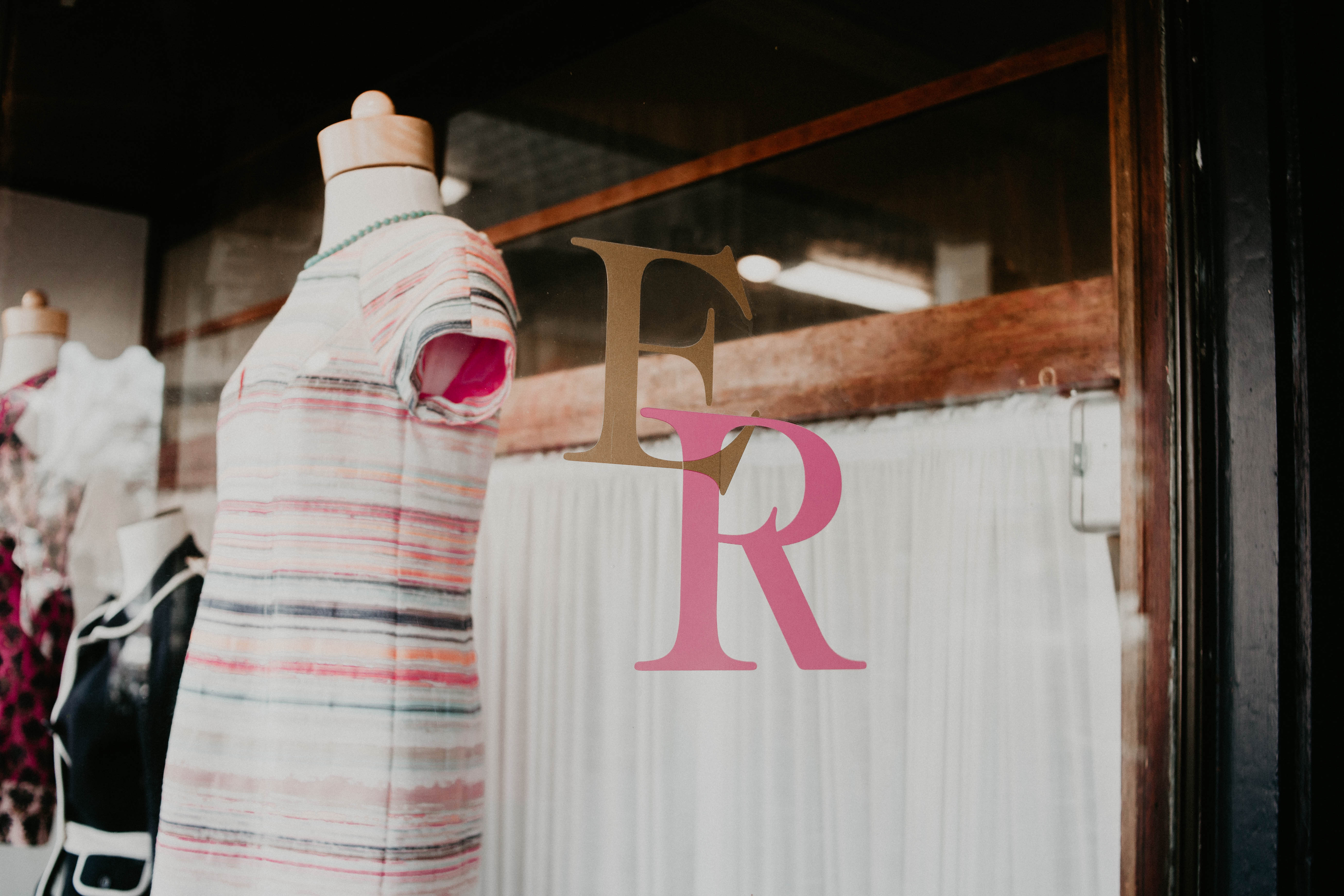 Contact - Elite Repeat St Paul